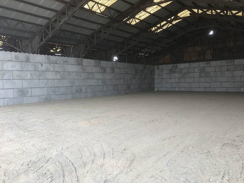 Walls & buildings